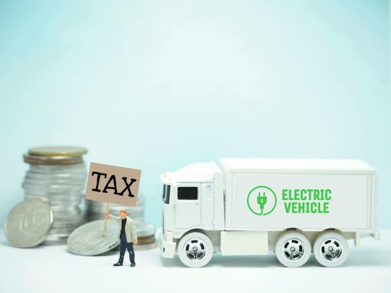 Navigating State-by-State Trucking Tax Laws - ExpressTruckTax